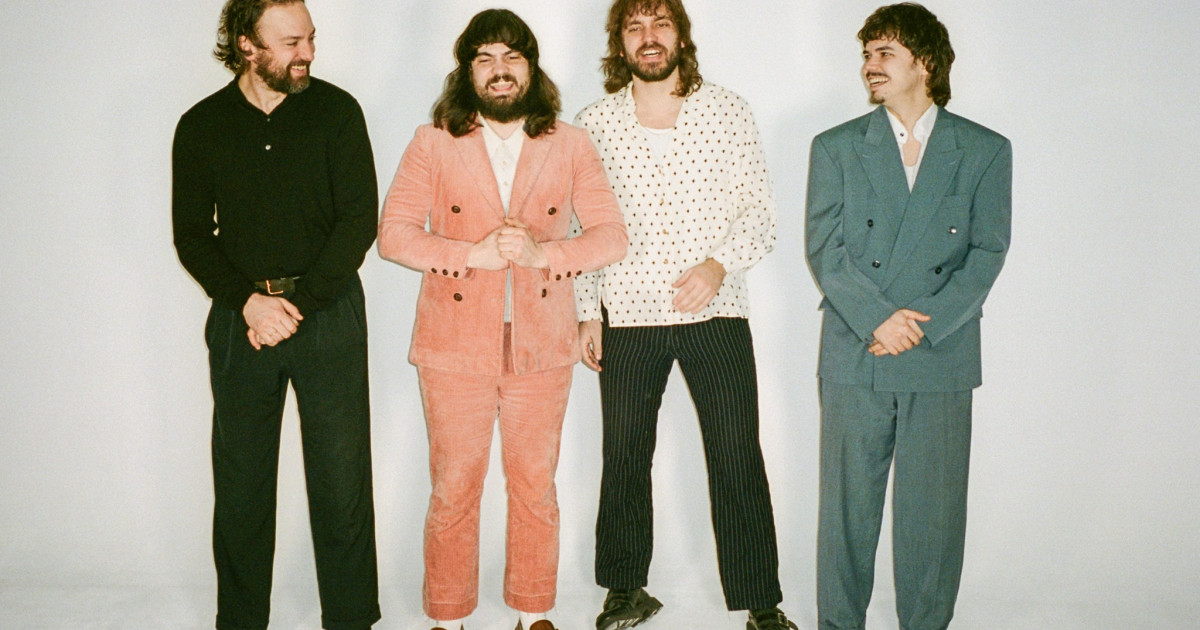 De Staat meets Jo Goes Hunting meets Go Back to the Zoo: dit is 4B2M ...