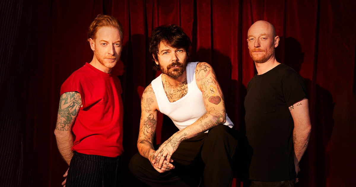Biffy Clyro schiet in de roos met 'Hunting Season' en pakt de KINK XL ...